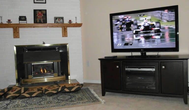 Picture Quality On A Budget - LG 42LS3400 LED TV - Unfinished Man