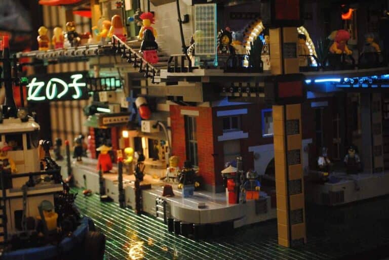 The Ultimate Cyberpunk Lego City - Cyberpocalypse At BrickFair 2013