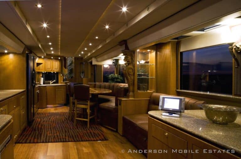 The Heat Luxury RV By Anderson Mobile Estates