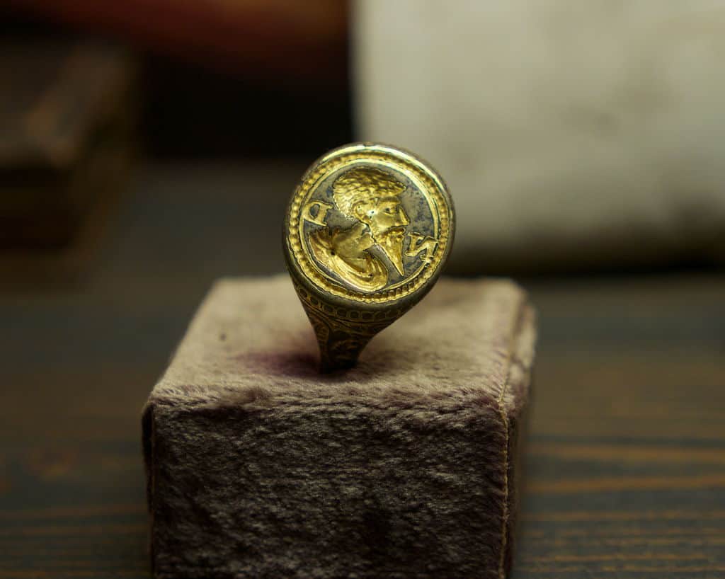 Signet Rings - A Classic Gentlemans' Accessory for the Modern Man