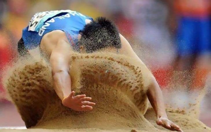 The "Sports Fails" Collection -- 10 Hilarious Sporting Mishaps