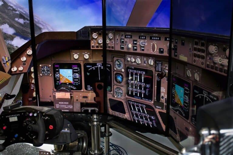 VRX Flight Simulator - World's Most Advanced Simulation Of Flight