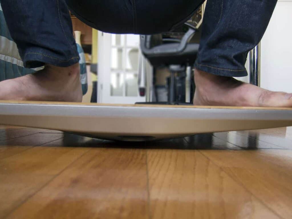 Let's Review The Level -- A Balance Board For Standing Desks