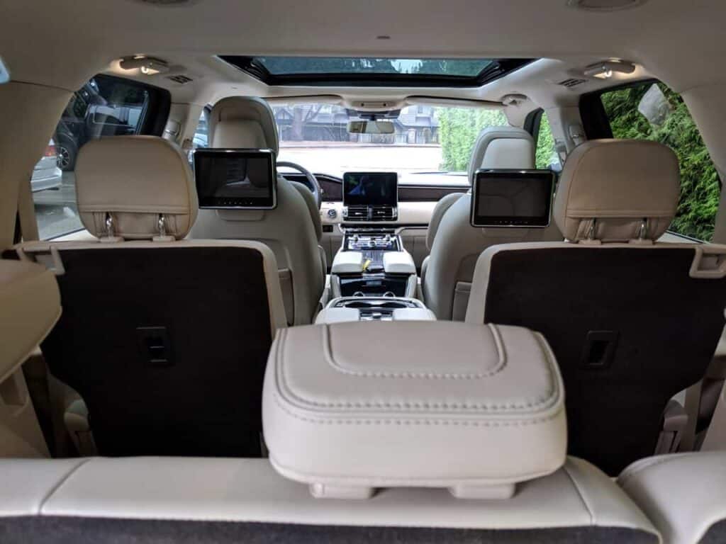 Why Buy A Range Rover When You Can Buy The 2018 Lincoln Navigator - Review