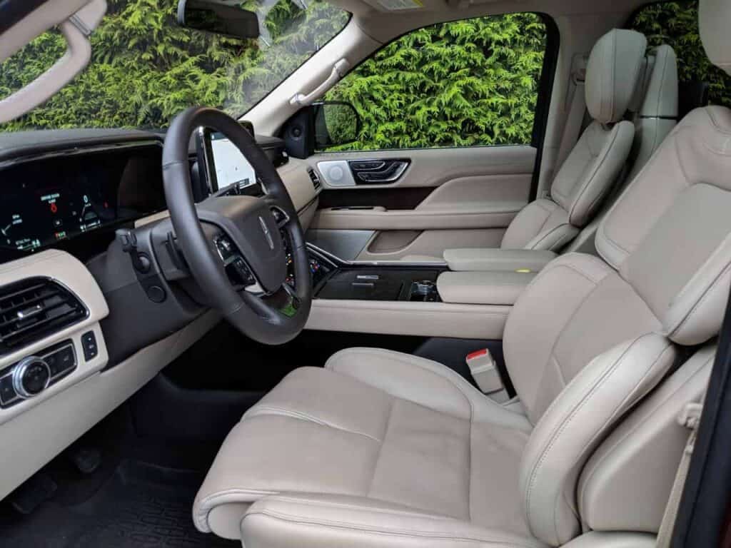 Why Buy A Range Rover When You Can Buy The 2018 Lincoln Navigator - Review