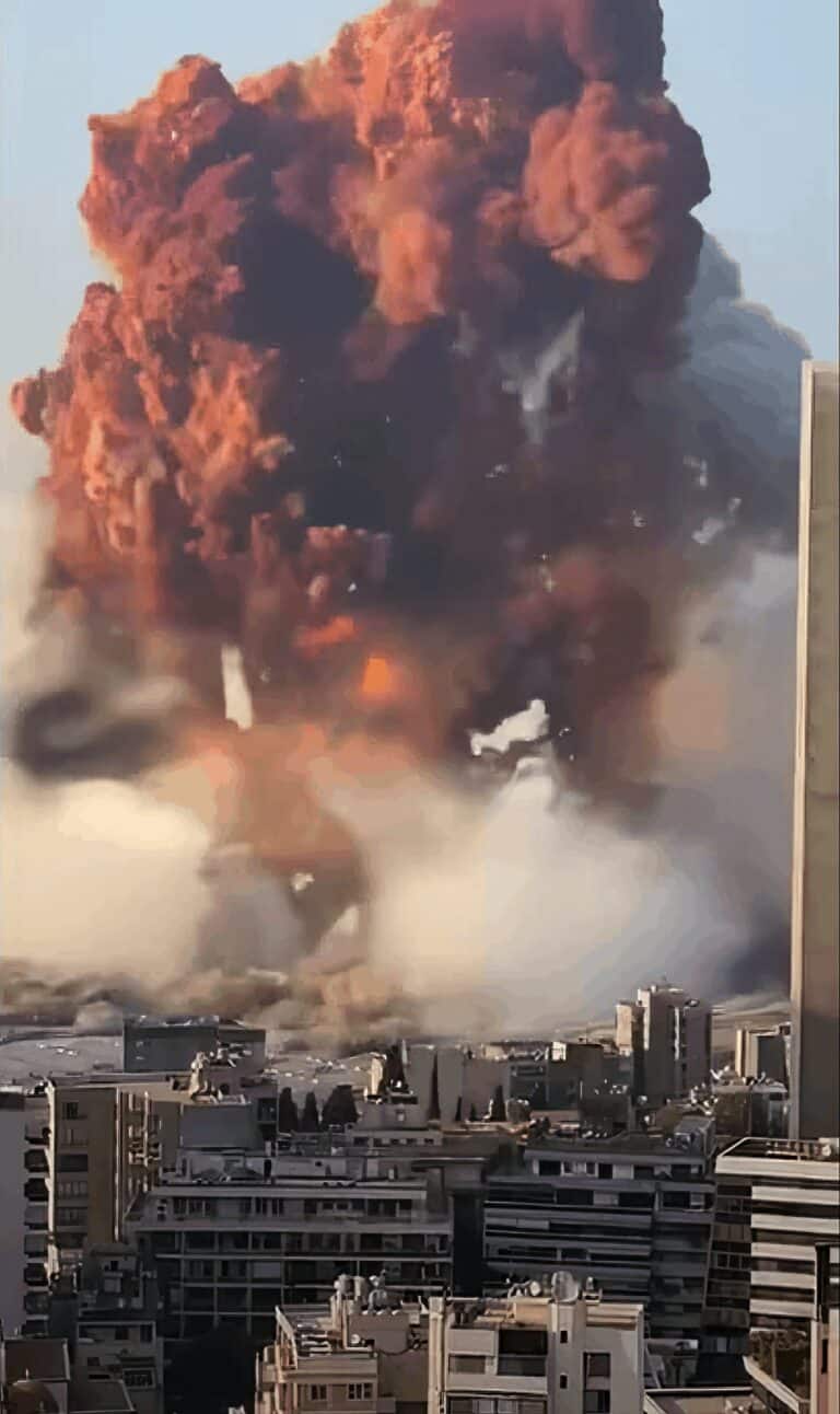 What Do Big Explosions Look Like In Real Life? Beirut Blast - HD