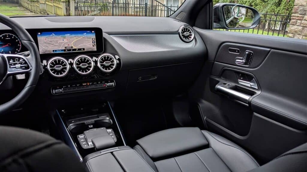 Mercedes-Benz GLA 250 4MATIC Review