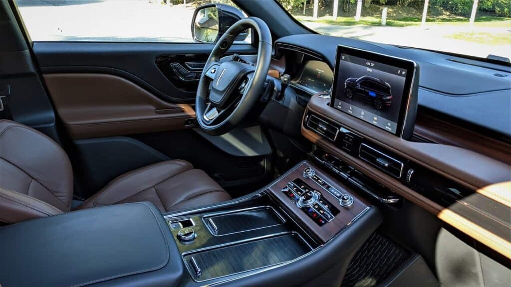 Electrified Luxury: 2021 Lincoln Aviator Grand Touring