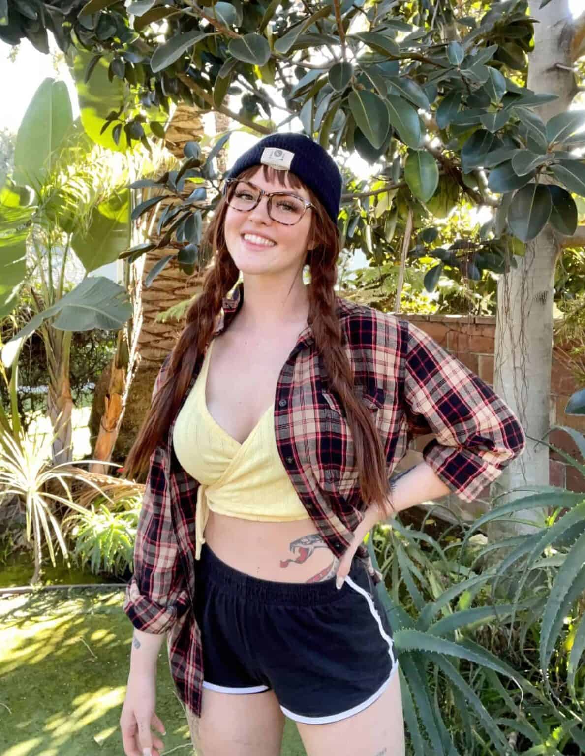 Sidney Summers: From Yoga Enthusiast To OnlyFans Model