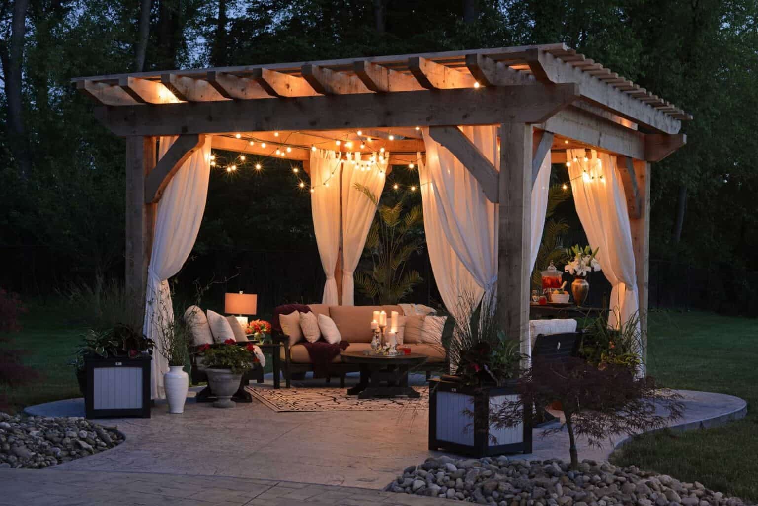 4 Amber Lighting Ideas For Your Outdoor Space