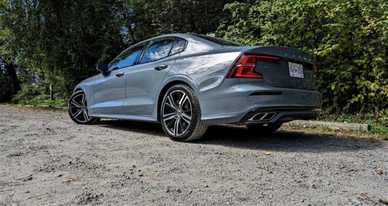 2022 Volvo S60 B5 AWD R-Design Review