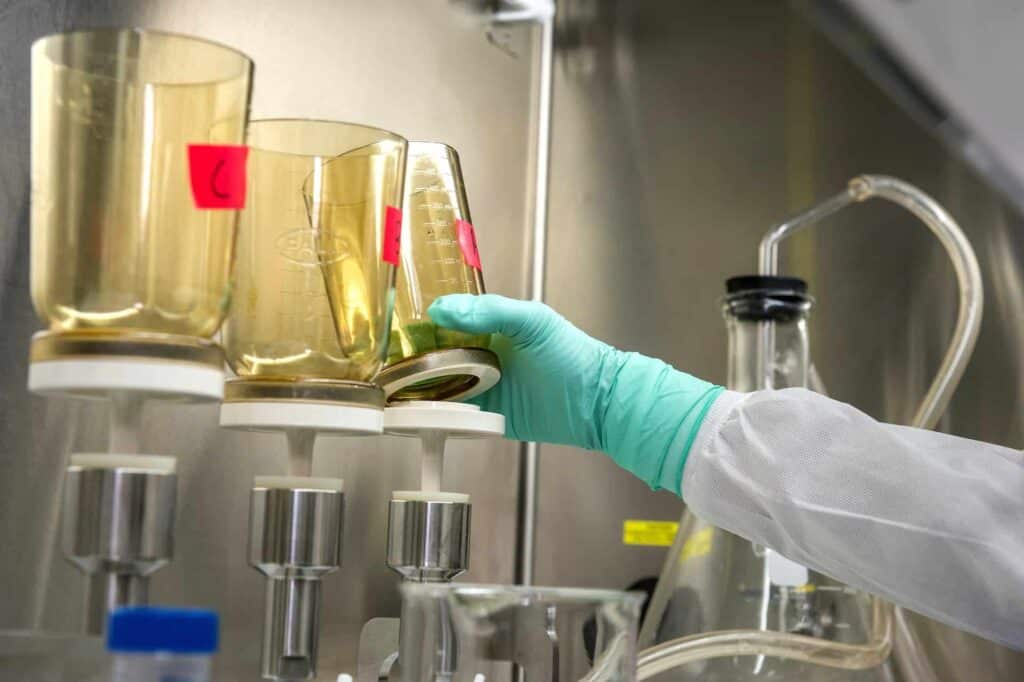 Ways To Safely Handle Chemical Spills In Your Lab