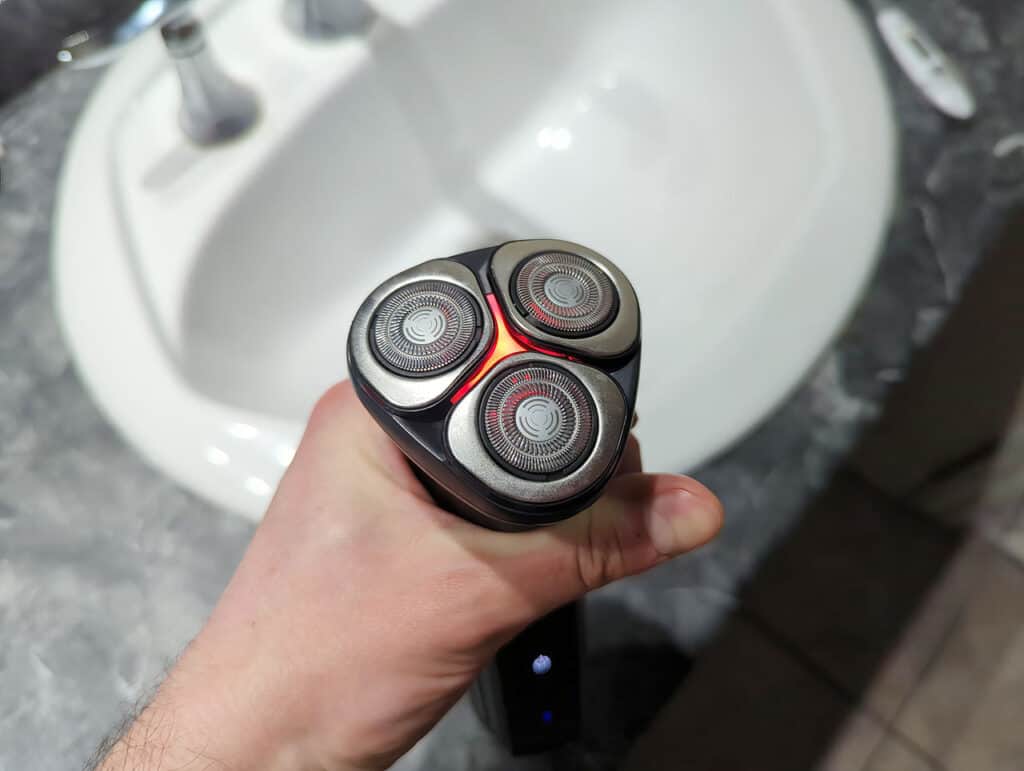 Say Goodbye To Razor Burn: Ya-Man Hot Shave RF Electric Shaver Review