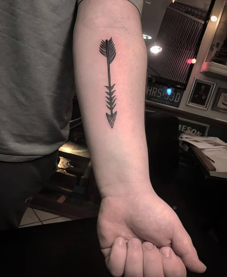 33 Powerful Arrow Tattoos For Men: Best Ideas And Designs In 2025