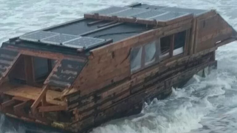 Weirdest Boats Ahoy: 9 Odd Yet Genius Designs You Must See