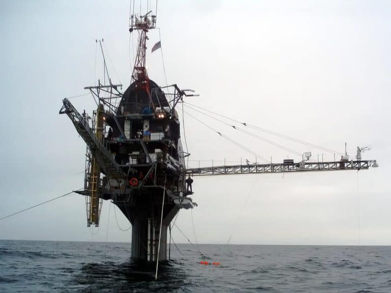 Weirdest Boats Ahoy: 9 Odd Yet Genius Designs You Must See