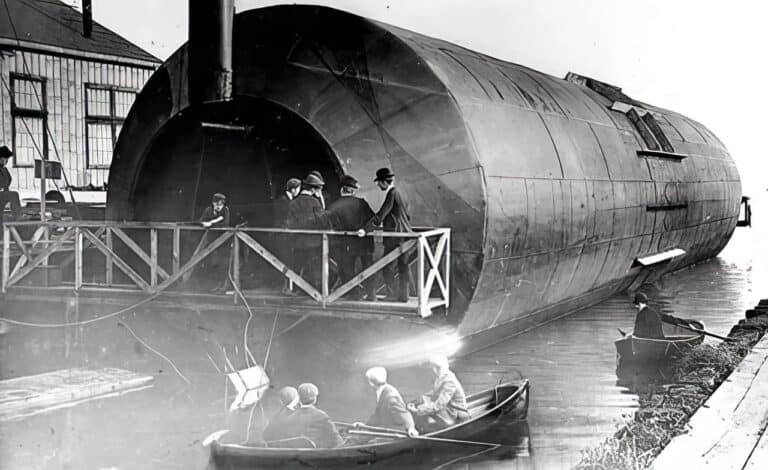 Weirdest Boats Ahoy: 9 Odd Yet Genius Designs You Must See
